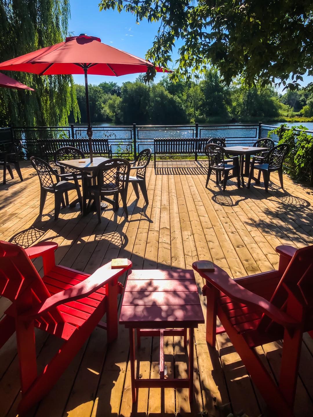 Silver Bean Cafe – Your waterfront cottage in the city