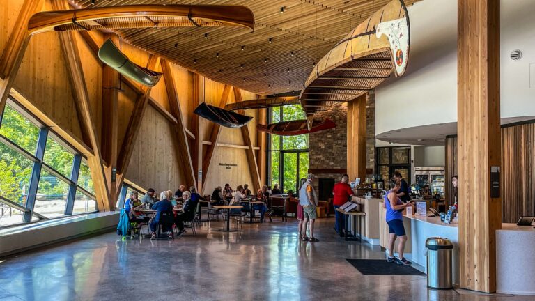 Silver Bean Cafe – Your waterfront cottage in the city